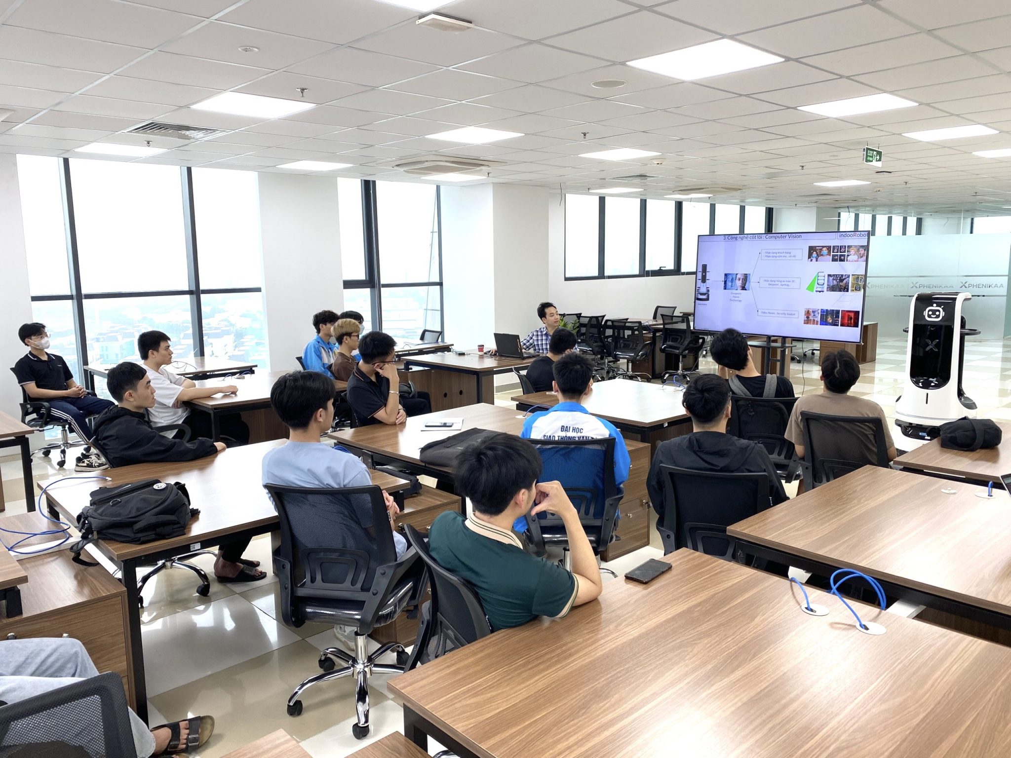 Phenikaa-X Welcomes Students Of Robotics & AI To Join Exchange Sessions ...