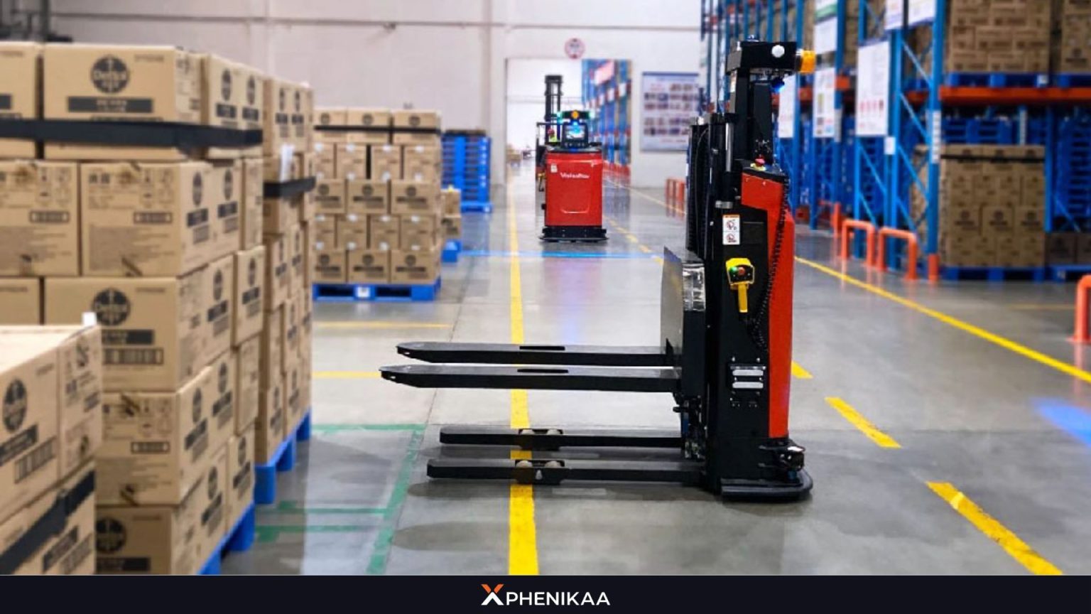 AMR forklift is the most common at warehouse